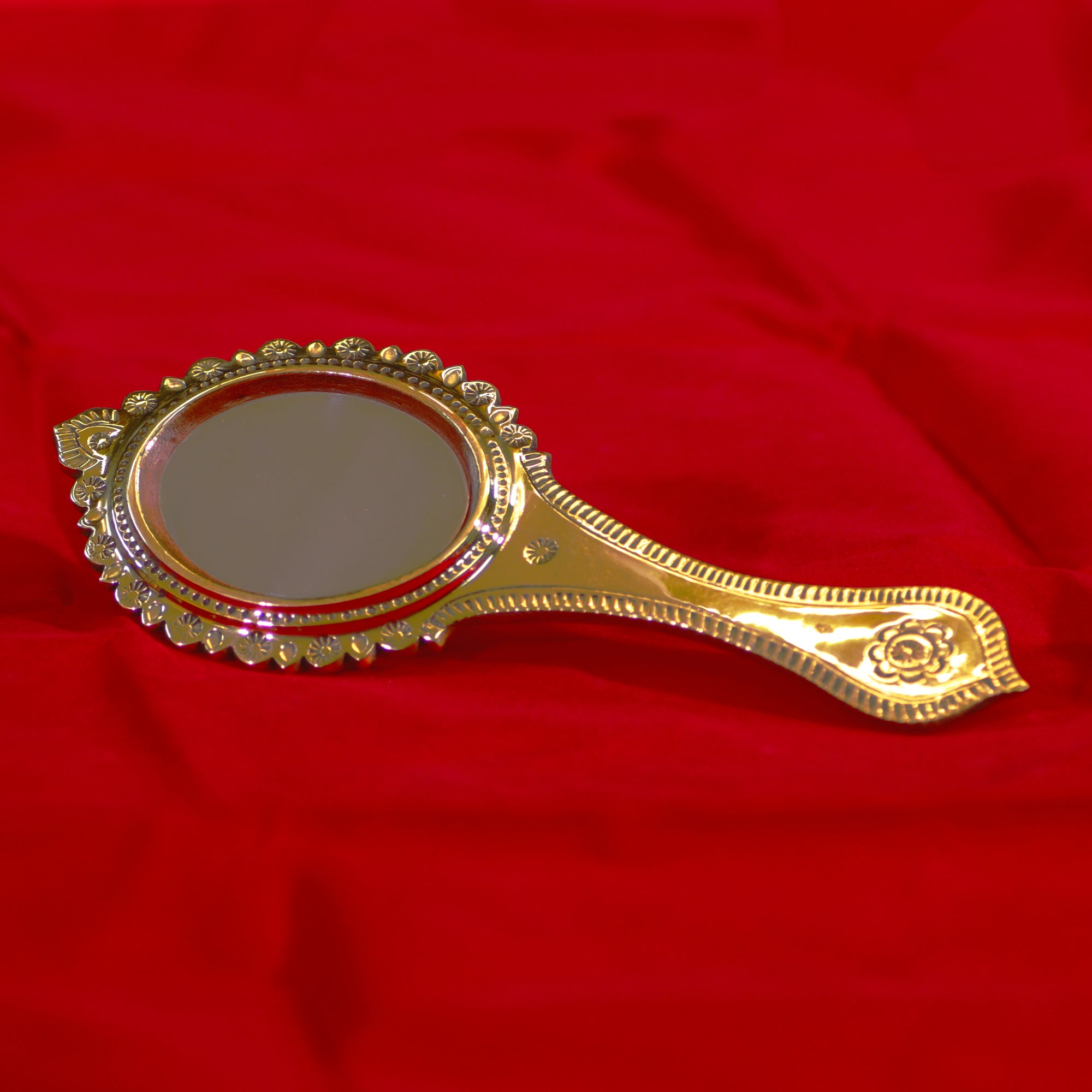 Aranmula Valkannadi | Handmade Metal Mirror– CultureShoppe