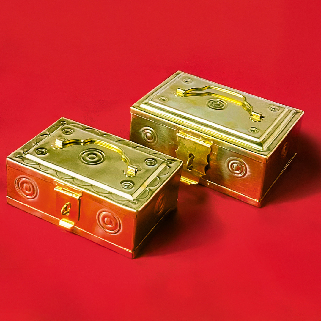 Brass Panapetti / Betel Leaf Box (Vettila Chellam) — Traditional Keral ...